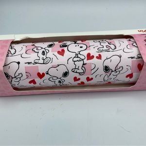 Peanuts | Kitchen | Peanuts Snoopy Valentine Heat Resistant Silicone ...